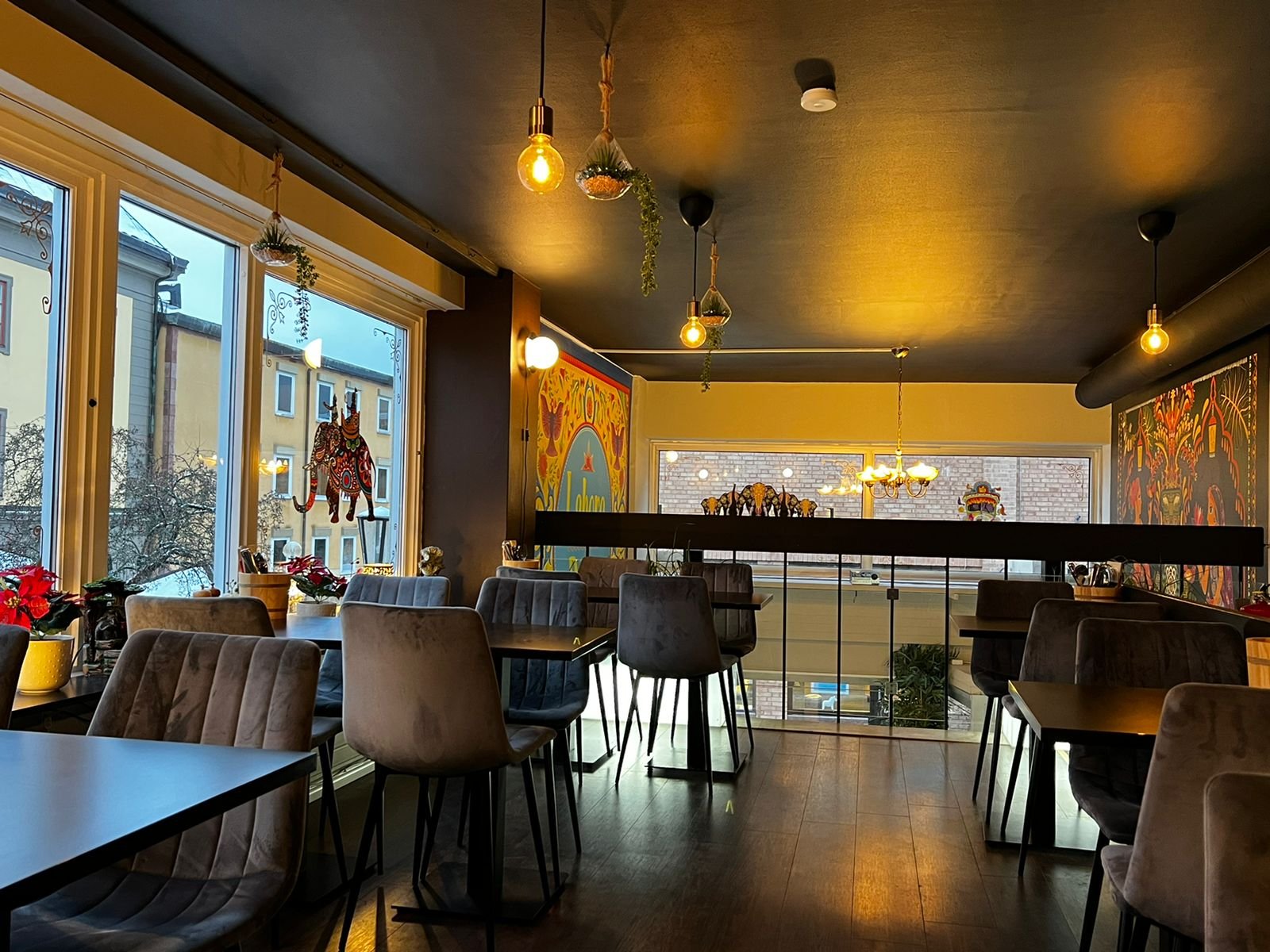 Aaima Kitchen Falun | Autentisk Indisk Restaurang & Take-away